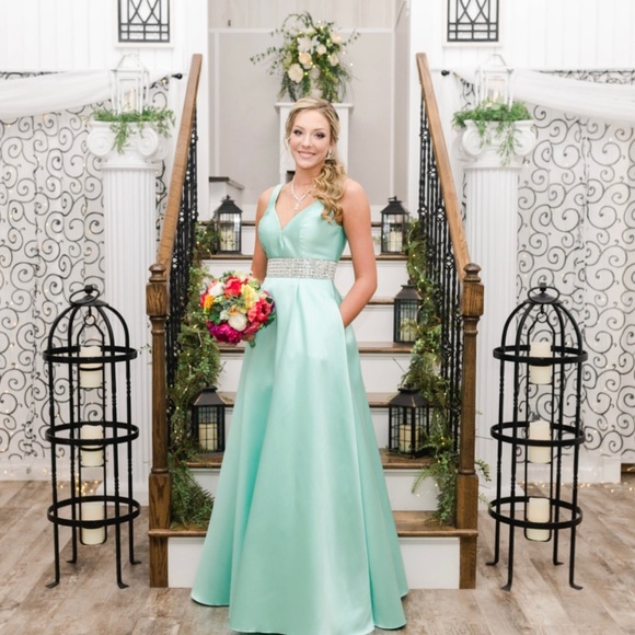 Temptations | Dresses | Temptations Beautiful And Elegant Floor Length ...